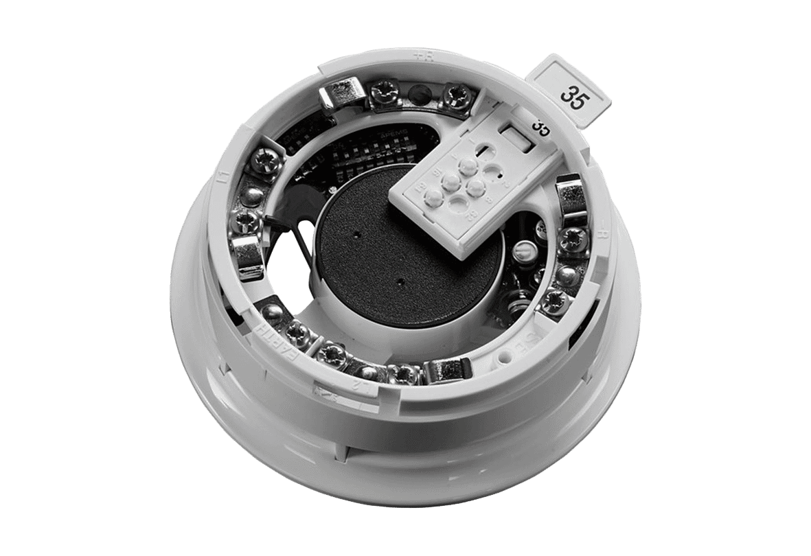 Apollo XP95 Sounder Base with Isolator