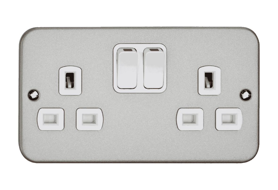 Deta Vimark Metalclad Double Gang Switched Surface Mount UK 3-pin Socket