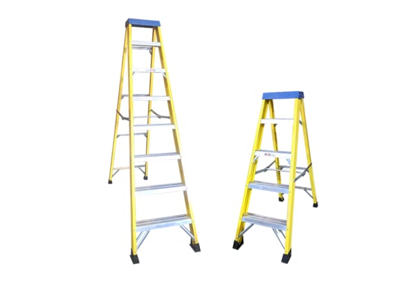 Lightweight Compact Fibreglass 8-Tread Step Ladder (BS EN 131)
